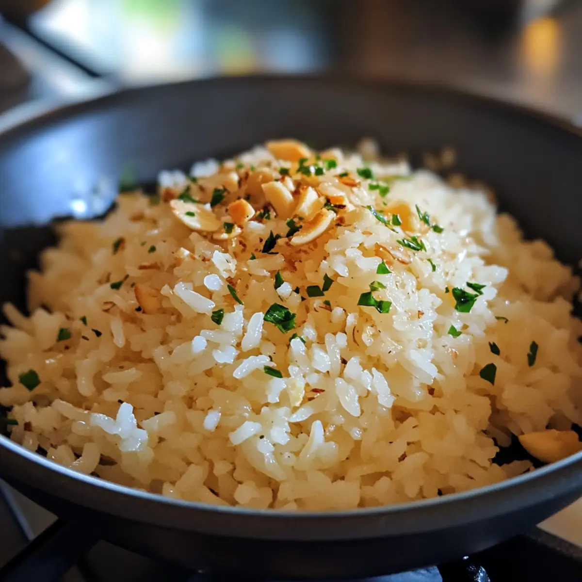 Irresistible One-Pot Garlic Coconut Rice: Ultimate Creamy Side